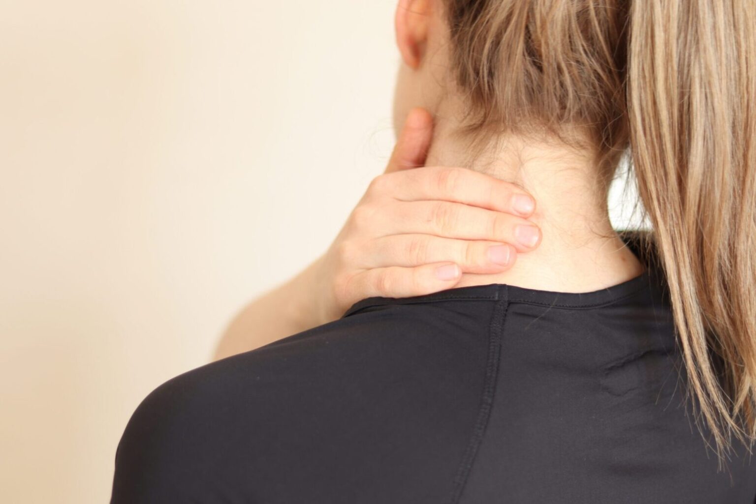 Fibromyalgi: Årsager, behandling og håndtering | Smertefribevægelse