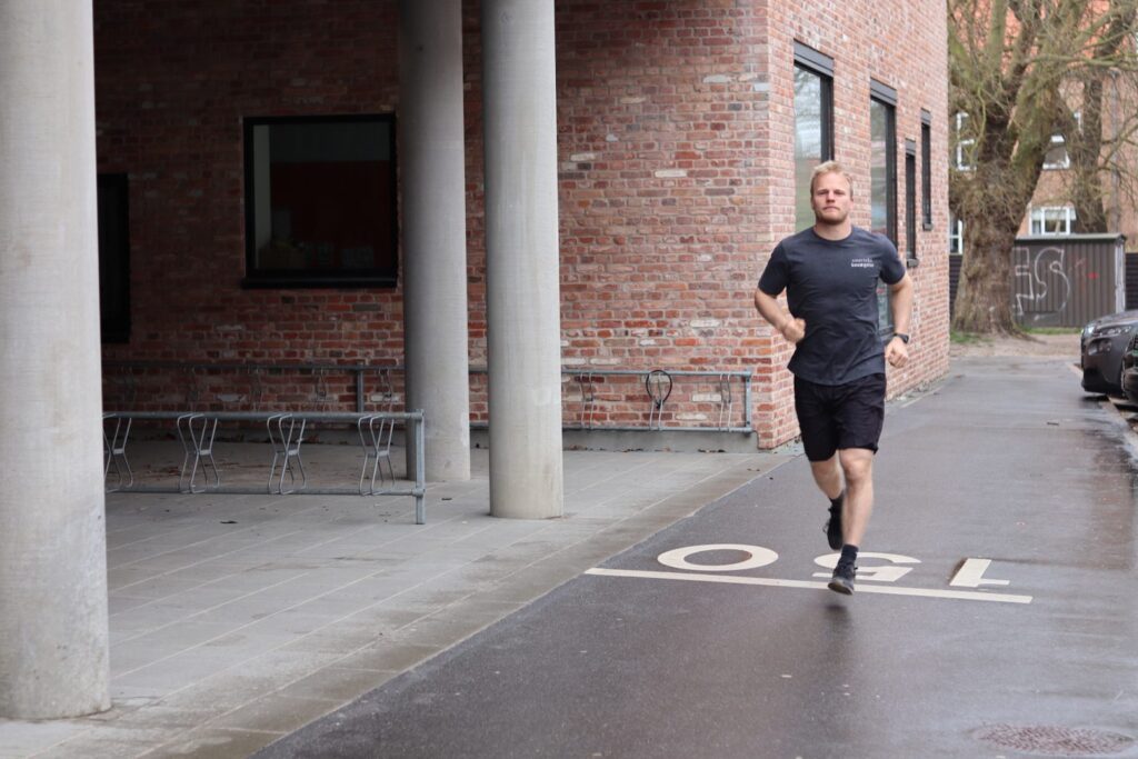 Golfalbue: Sådan behandler du den selv | Smertefribevægelse